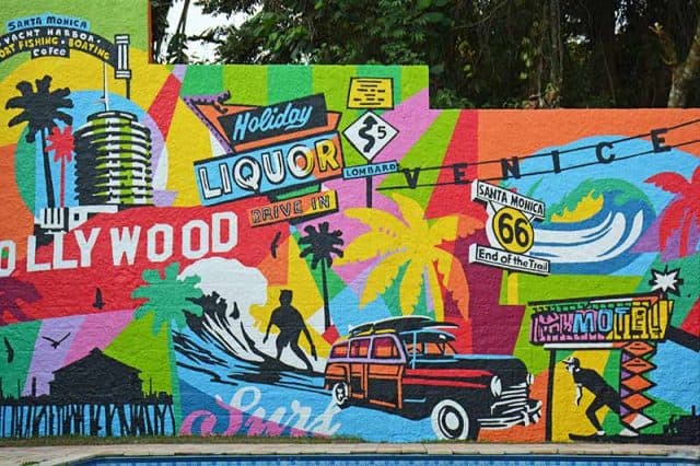 Artist Lobo paints a Mural Art inspired by Los Angeles - Lobo Pop Art